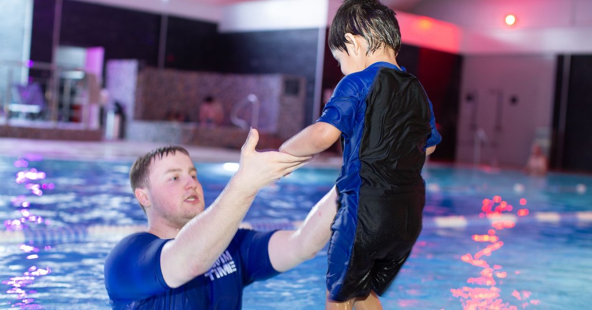 Swimtime | Overcoming fear of water (aquaphobia): Tips for parents